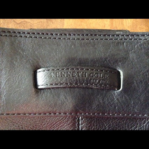 Kenneth Cole | Bags | Kenneth Cole Black Leather Crossbody Bag | Poshmark